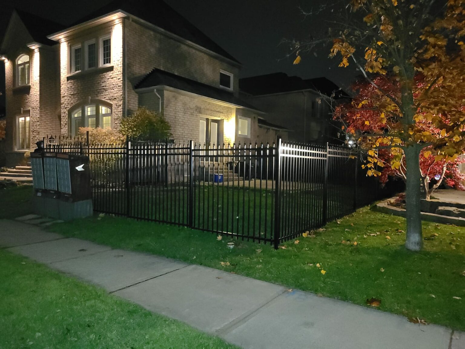 Black Fence Canada-Your Source for Canadian-Made Black Fence Panels